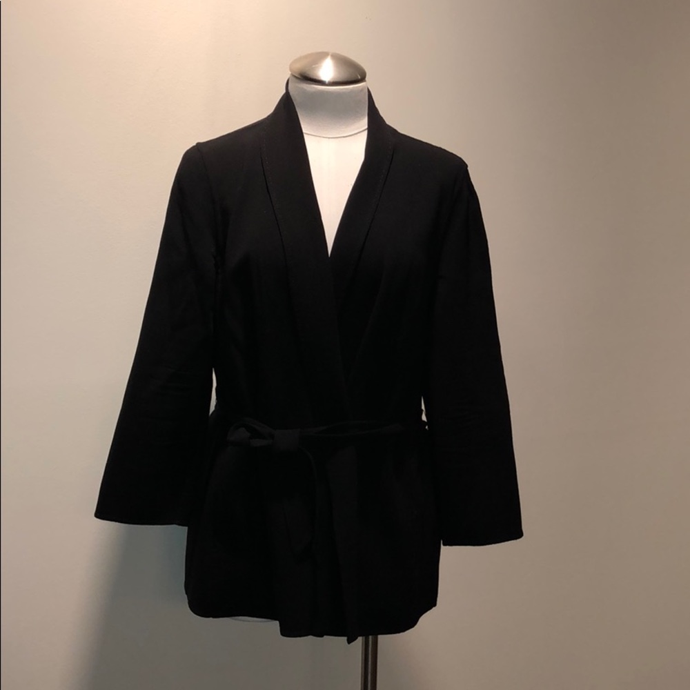 Black Jacket With Tie Closure - Gem